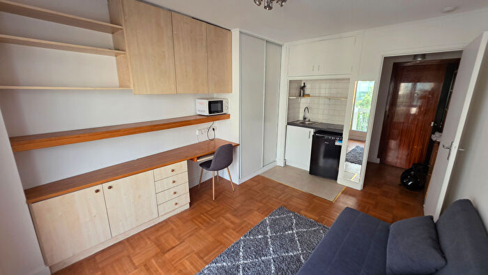 Neuilly-sur-Seine, Plaine des Sablons - Appartement 1 pièce à louer