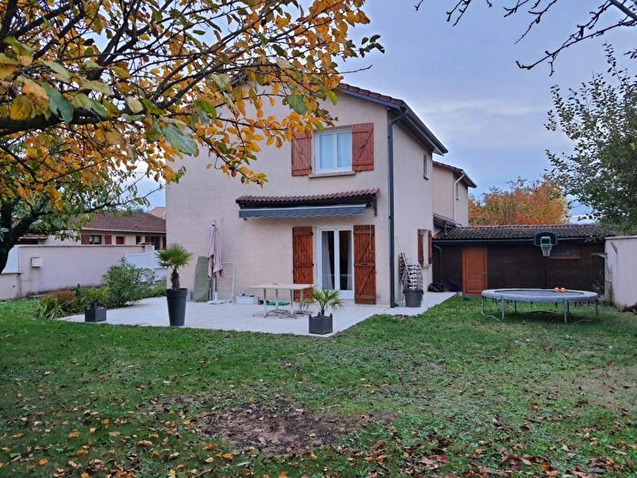 Maison à louer - Chassieu - 4 pièces - 2 chambres