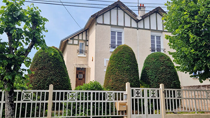 Maison à vendre - Auxerre, Les Boussicats - 5 pièces - 4 chambres