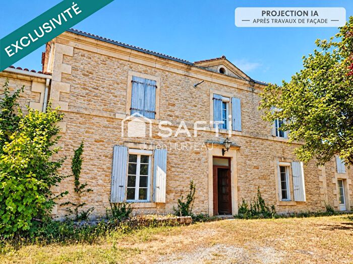 Maison 8 pièces à Aiffres, à vendre