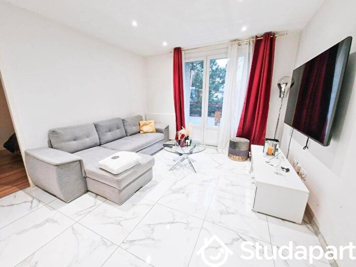 Teyssère, Saint-Martin-d'Hères : Appartement 3 pièces à louer