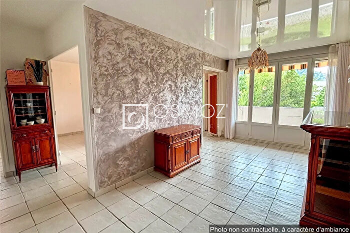 Appartement à vendre - Guilherand-Granges - 6 pièces - 3 chambres