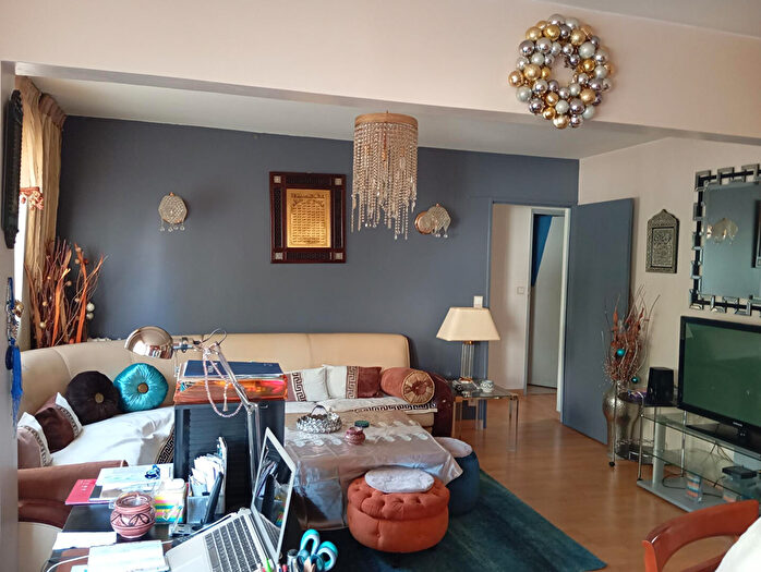 Appartement 4 pièces à vendre - Clichy, République, Victor Hugo