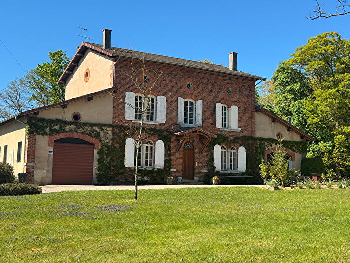 Maison 11 pièces à vendre - Villette-sur-Ain