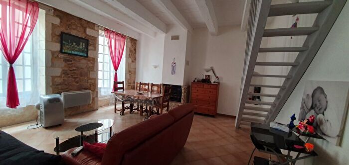 Bollène, Centre-ville : Appartement 7 pièces à louer