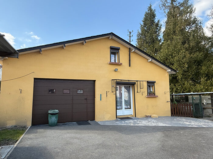 Maison à vendre - Poix-de-Picardie - 6 pièces - 4 chambres