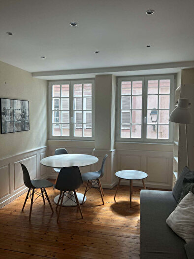 Appartement 2 pièces à Strasbourg, Centre-ville, Mairie, à louer