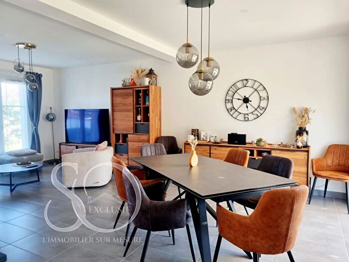 Maison à vendre - Mézières-sur-Seine - 7 pièces - 5 chambres