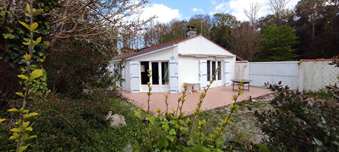 Maisons à vendre et appartements à louer - 1