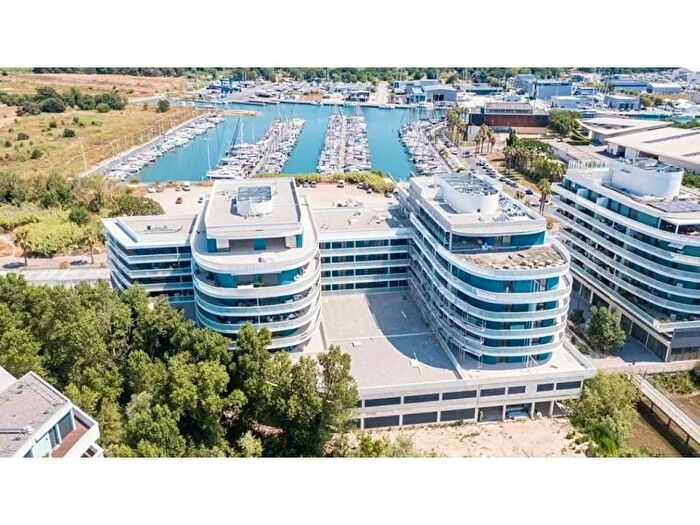 Appartement à vendre - Canet-en-Roussillon - 4 pièces - 3 chambres