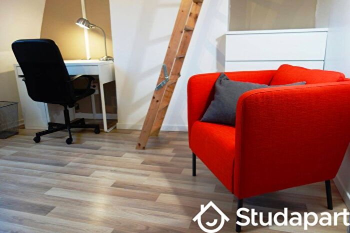 Moulins, Lille : Appartement 1 pièce à louer