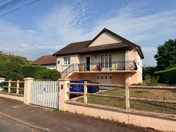 Pougues-les-Eaux : Maison 5 pièces à vendre