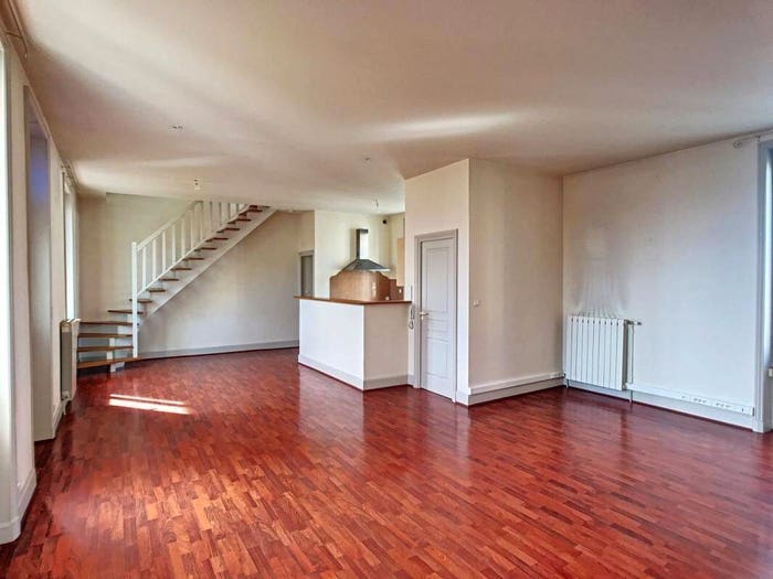 Mulsant, Roanne - Appartement 5 pièces à louer