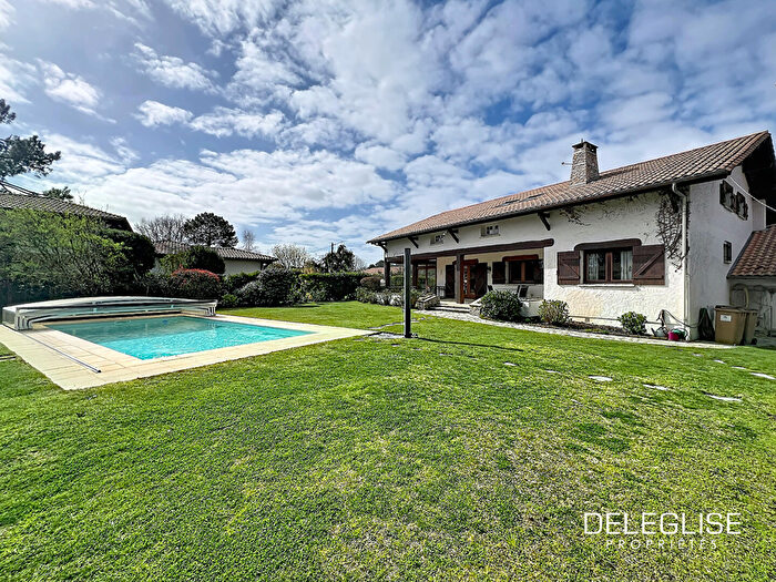 Maison à vendre - Gujan-Mestras, Chante-Cigale - 9 pièces - 7 chambres