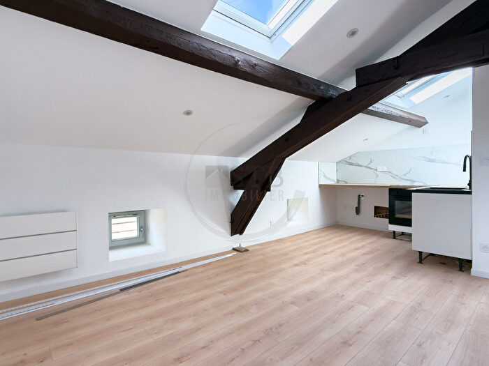 Appartement à louer - Aubenas, Centre-ville - 2 pièces - 1 chambre