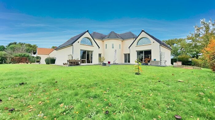 Maison à vendre - Luzarches - 7 pièces - 4 chambres