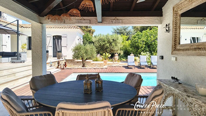 Maison à vendre - Nîmes - 6 pièces - 4 chambres