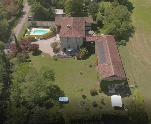 Maison à vendre - Seissan - 14 pièces - 6 chambres