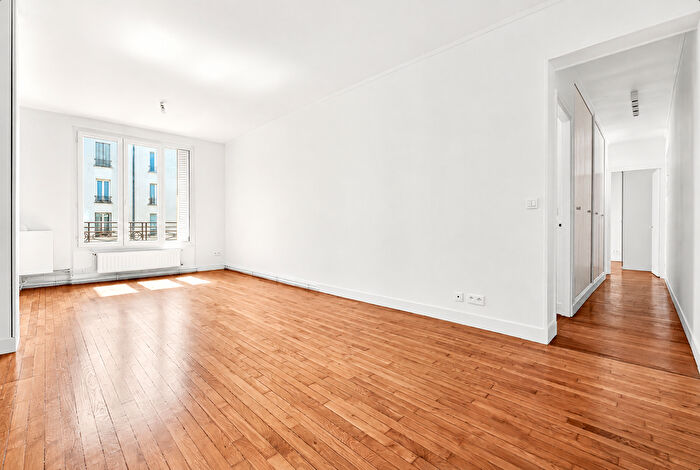 Appartement 3 pièces à Paris 18ème, Porte de Clignancourt, Porte Montmartre, Moskowa, à vendre