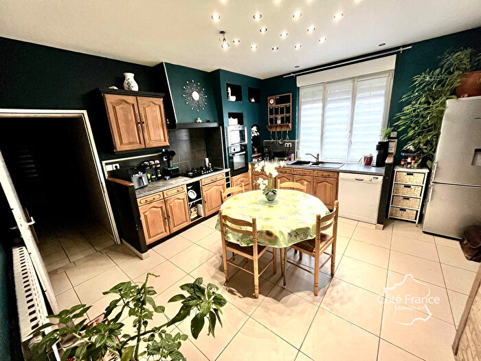 Maisons à vendre et appartements à louer - 2