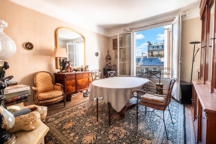 Paris 17ème, Legendre, Lévis : Appartement 3 pièces à vendre