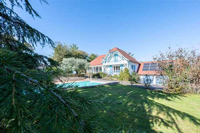 Maison à vendre - Buros - 7 pièces - 4 chambres