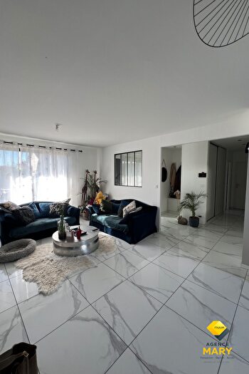 Maison à vendre - Hauterive - 4 pièces - 3 chambres