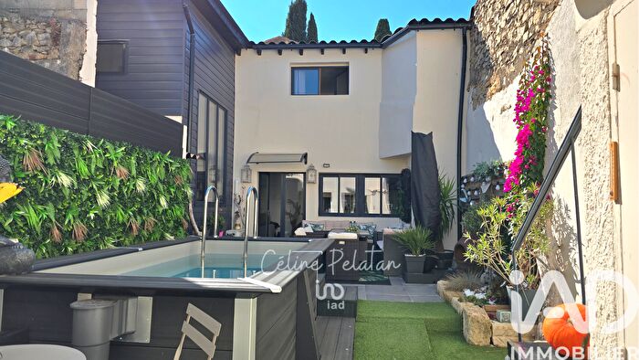 Maison à vendre - Milhaud - 5 pièces - 3 chambres