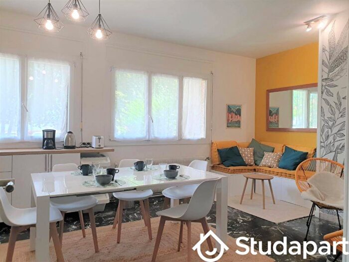 Appartement à louer - Drac-Vercors, Fontaine - 1 pièce - 1 chambre