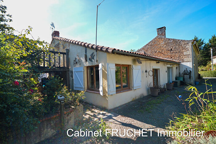 Maison 8 pièces à La Caillère-Saint-Hilaire, à vendre