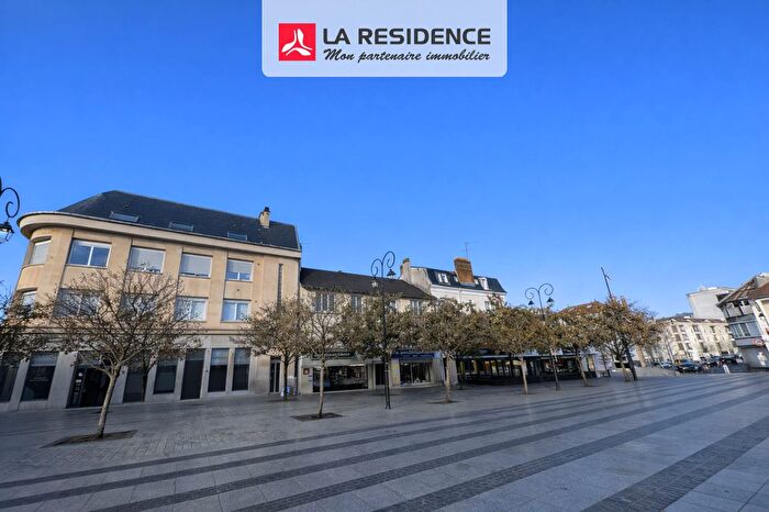 Appartement à vendre - Les Mureaux, Centre-ville - 3 pièces - 1 chambre