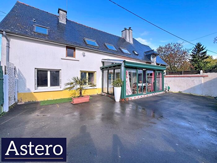 Maison à vendre - Noyal-Châtillon-sur-Seiche - 7 pièces - 5 chambres