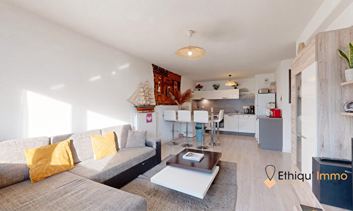 Appartement à vendre - Strasbourg, Meinau, Plaine des Bouchers, Hohwarth - 3 pièces - 2 chambres