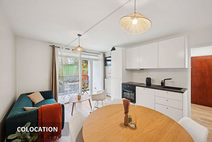 Appartement à louer - Les Résidences, Palaiseau - 4 pièces - 2 chambres