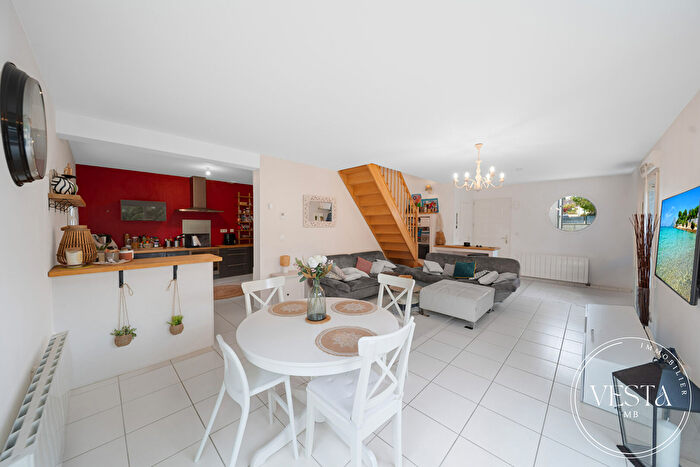 Maison à vendre - Belleneuve - 6 pièces - 4 chambres