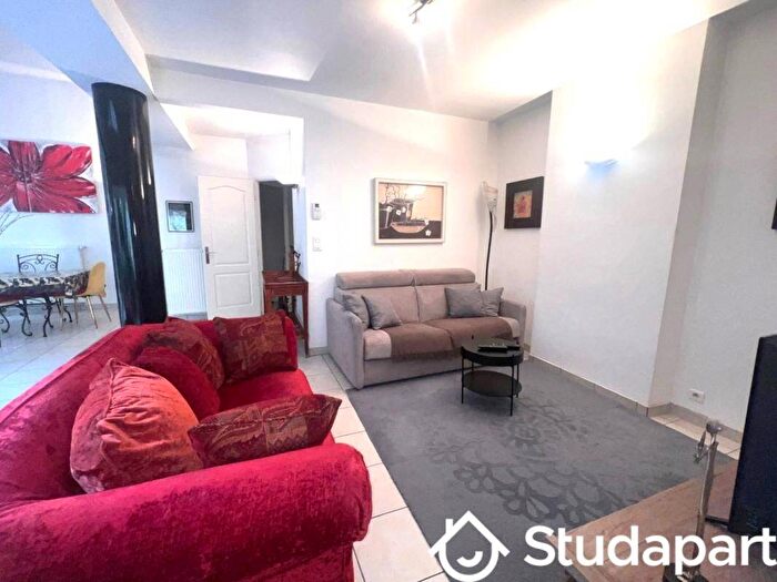 Centre Ville, Reims - Appartement 4 pièces à louer