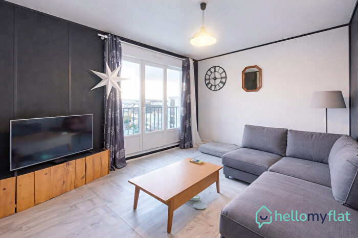 Appartement à vendre - Reims, La Neuvillette, Trois Fontaines - 4 pièces - 3 chambres