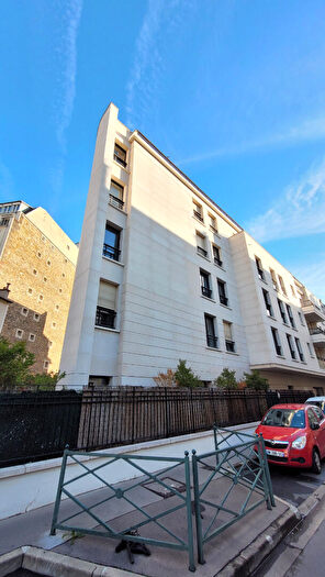 Asnières-sur-Seine, Centre-ville : Appartement 4 pièces à louer