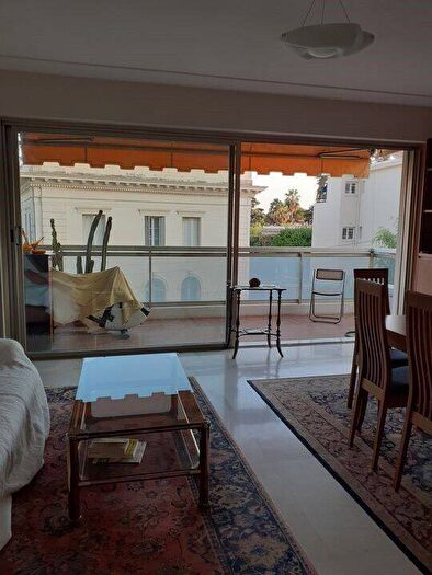 Saint-Pierre-De-Féric, Nice : Appartement 3 pièces à louer