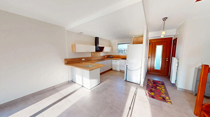 Maison à vendre - Domène - 5 pièces - 4 chambres