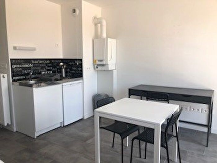 Appartement à louer - Amiens, Saint-Pierre - 1 pièce
