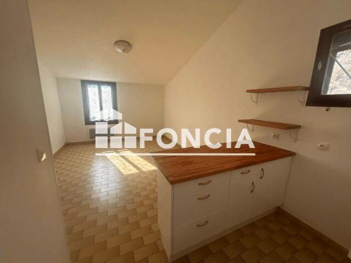 Appartement à louer - Les Arches, Digne-les-Bains - 2 pièces - 1 chambre