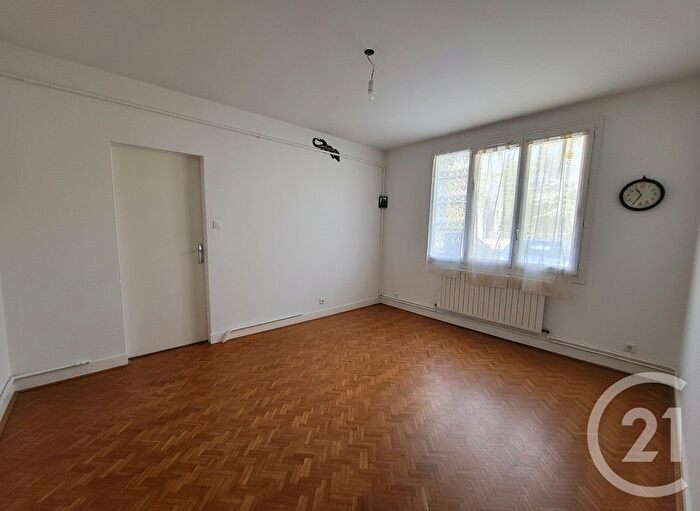 Appartement à louer - Tours, Montjoyeux - 3 pièces - 2 chambres