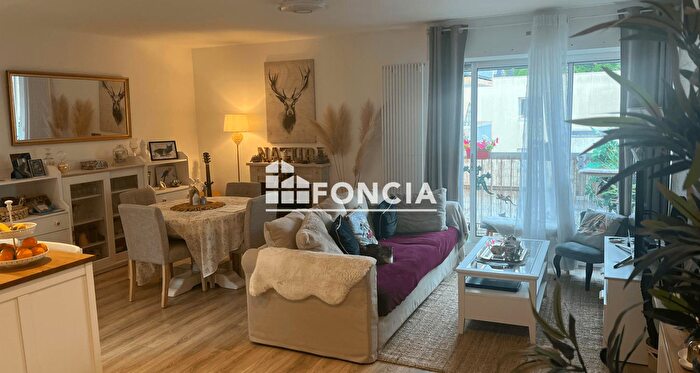 Appartement à vendre - Vernon, Bizy, Parc, Eglantiers - 3 pièces - 2 chambres