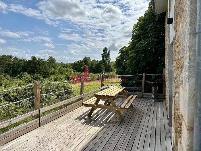 Maison 10 pièces à vendre - Plassac