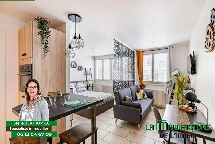 Appartement à vendre - Saint-Étienne, Bernay, Valfuret - 5 pièces - 4 chambres