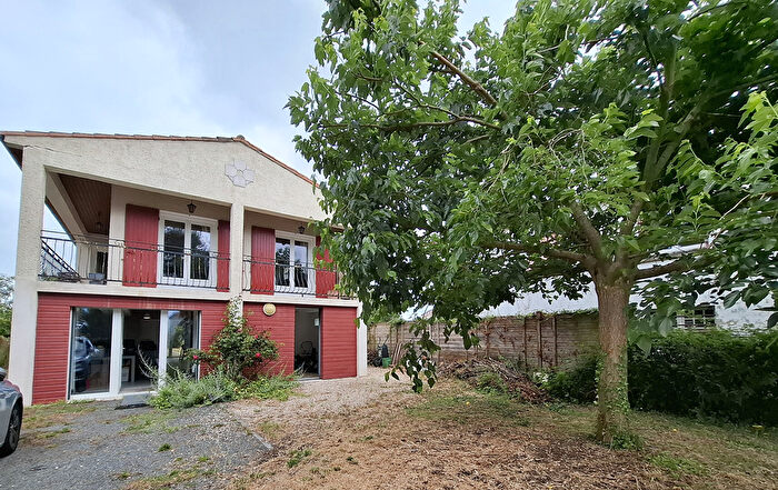 Maison 6 pièces à Échillais, à vendre