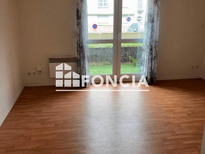 Appartement à louer - Madeleine-Saint Léonard-Justices, Angers - 1 pièce