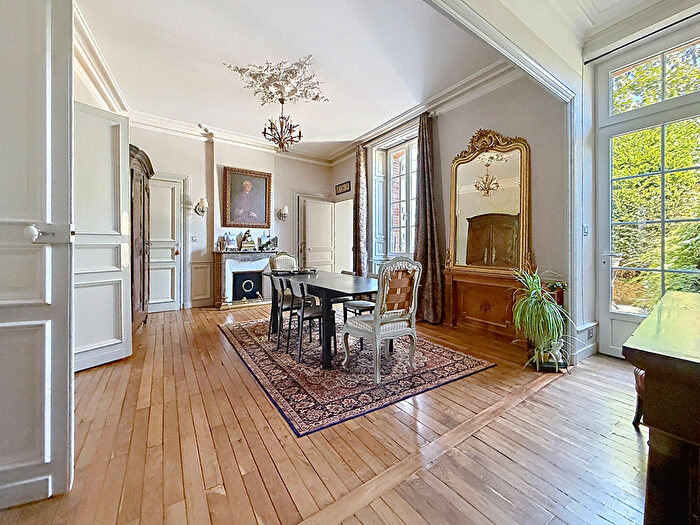Maison 7 pièces à Laval, Les Pommeraies, à vendre