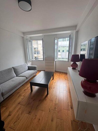 Appartement à louer - Square Girault, Levallois-Perret - 2 pièces - 1 chambre